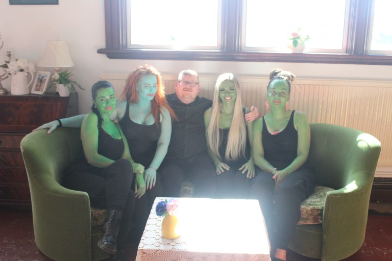 Author Interview with Sean Armstrong – Write 2 Be Magazine